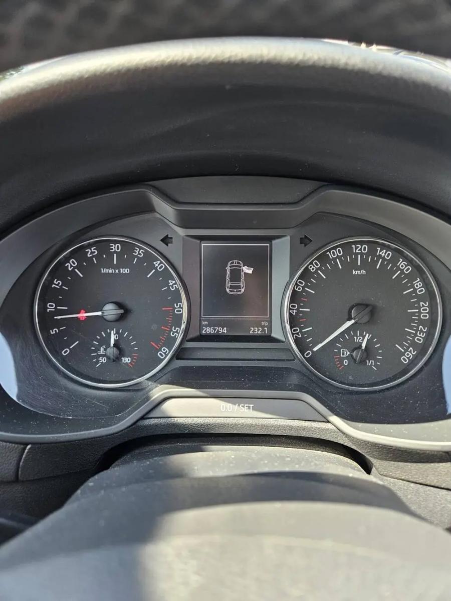 Balts Skoda Octavia 2014 Jūrmala, ar dzinēja tilpumu 1.60 L un nobraukumu 286 tūkst. km par 6850 €, foto 10 vietnē AUTOMOTO.COM.LV