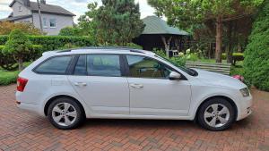 White Skoda Octavia 2014 in Vilnius, with an engine capacity of 1.60 L and mileage of 388 thousand km for 4200 €, photo 7 on AUTOMOTO.COM.LV