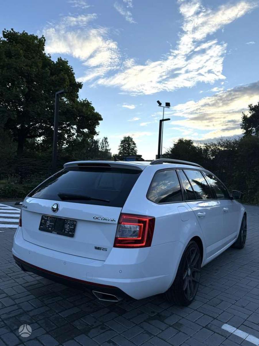 White Skoda Octavia 2014 in Kaisiadorys, with an engine capacity of 1.97 L and mileage of 303 thousand km for 7250 €, photo 10 on AUTOMOTO.COM.LV