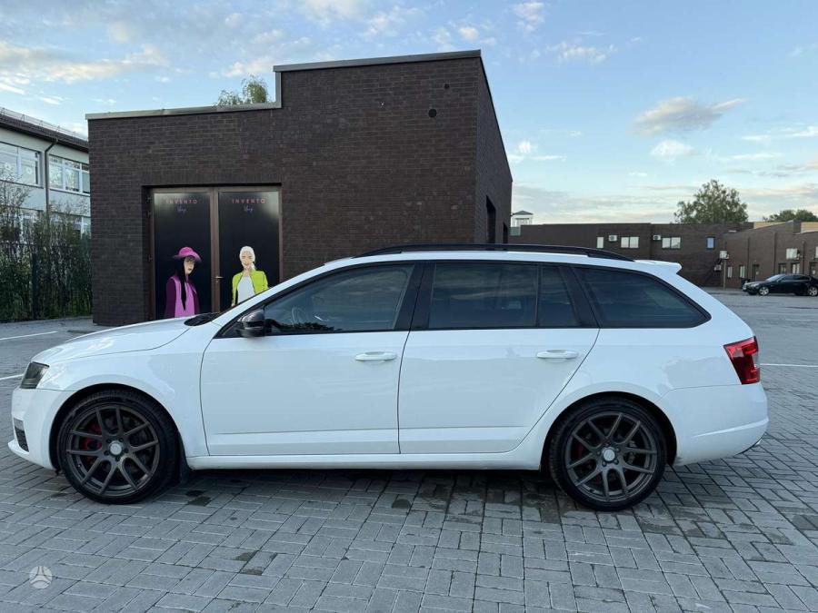 White Skoda Octavia 2014 in Kaisiadorys, with an engine capacity of 1.97 L and mileage of 303 thousand km for 7250 €, photo 19 on AUTOMOTO.COM.LV