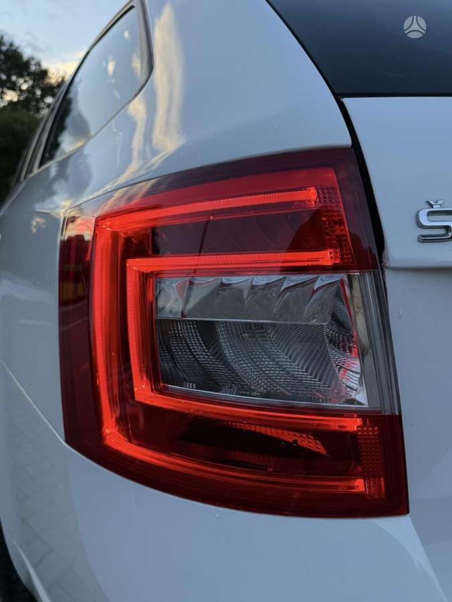 White Skoda Octavia 2014 in Kaisiadorys, with an engine capacity of 1.97 L and mileage of 303 thousand km for 7250 €, photo 22 on AUTOMOTO.COM.LV