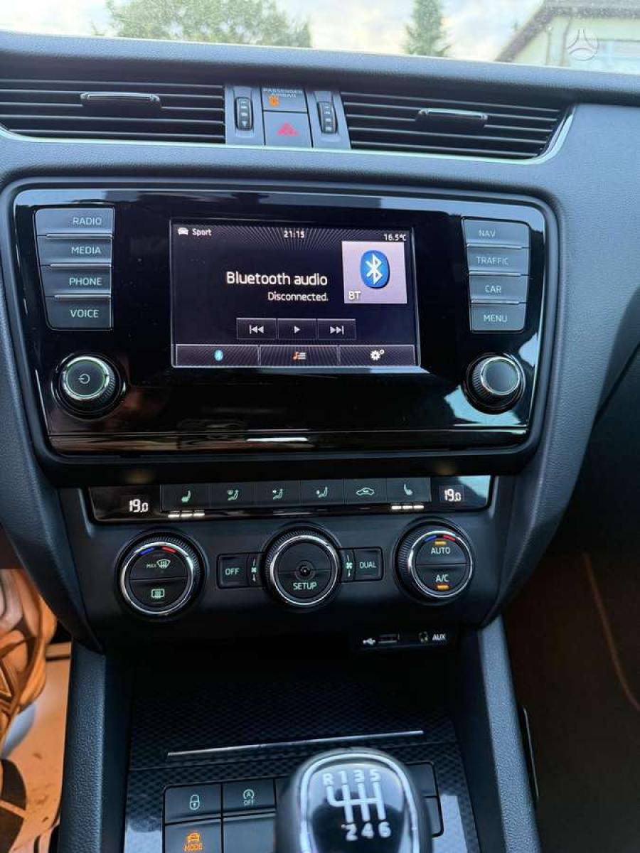 White Skoda Octavia 2014 in Kaisiadorys, with an engine capacity of 1.97 L and mileage of 303 thousand km for 7250 €, photo 43 on AUTOMOTO.COM.LV