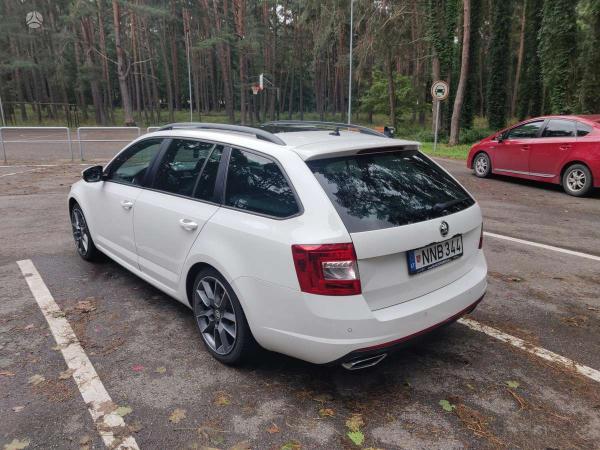 White Skoda Octavia 2014 in Kaunas, with an engine capacity of 1.97 L and mileage of 349 thousand km for 5000 €, photo 9 on AUTOMOTO.COM.LV