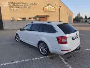 White Skoda Octavia 2014 in Jurbarkas, with an engine capacity of 2.00 L and mileage of 250 thousand km for 5800 €, photo 5 on AUTOMOTO.COM.LV