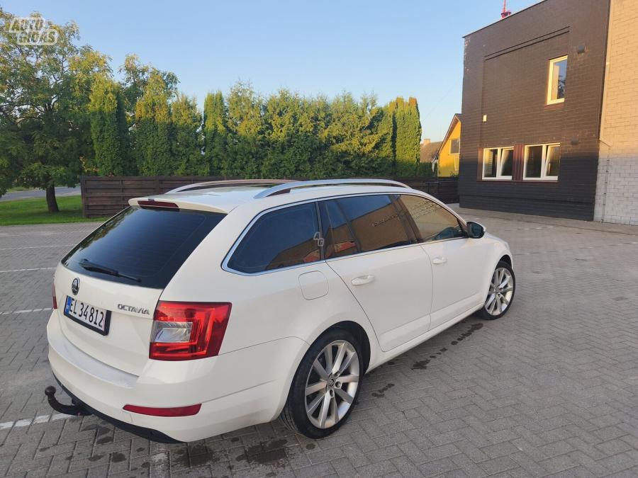 White Skoda Octavia 2014 in Jurbarkas, with an engine capacity of 2.00 L and mileage of 250 thousand km for 5800 €, photo 6 on AUTOMOTO.COM.LV