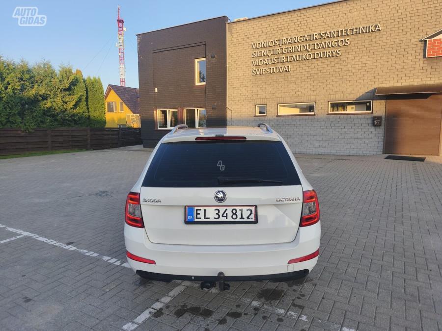 White Skoda Octavia 2014 in Jurbarkas, with an engine capacity of 2.00 L and mileage of 250 thousand km for 5800 €, photo 8 on AUTOMOTO.COM.LV