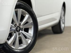 White Skoda Octavia 2014 in Jurmala, with an engine capacity of 1.60 L and mileage of 287 thousand km for 6850 €, photo 3 on AUTOMOTO.COM.LV