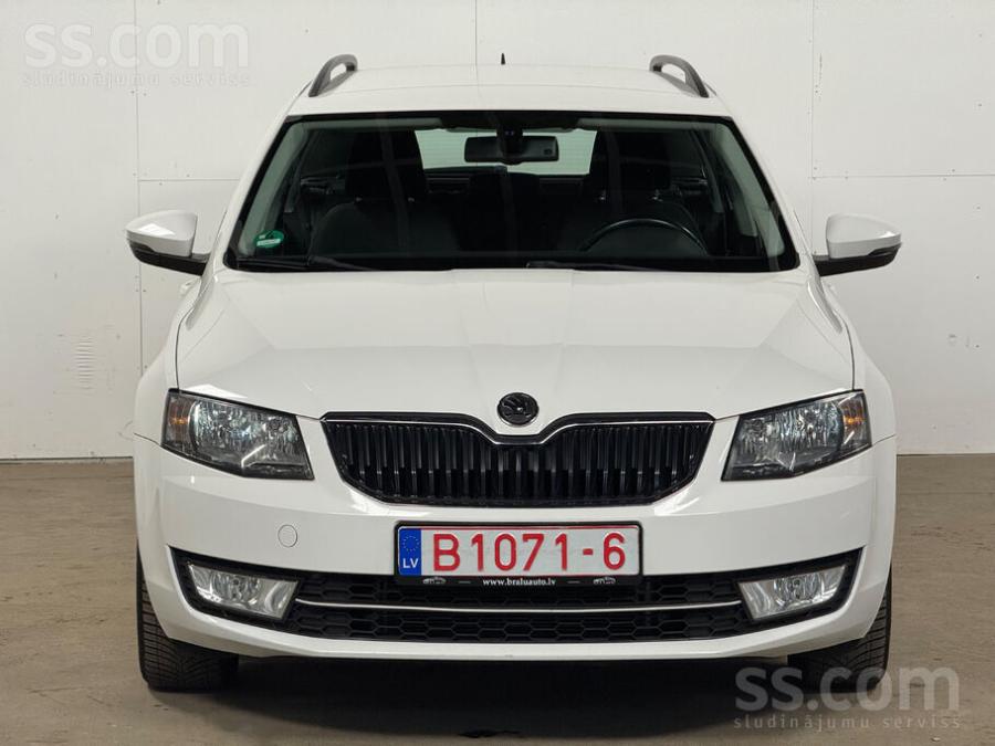 White Skoda Octavia 2014 in Jurmala, with an engine capacity of 1.60 L and mileage of 287 thousand km for 6850 €, photo 5 on AUTOMOTO.COM.LV
