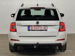 White Skoda Octavia 2014 in Jurmala, with an engine capacity of 1.60 L and mileage of 287 thousand km for 6850 €, photo 15 on AUTOMOTO.COM.LV
