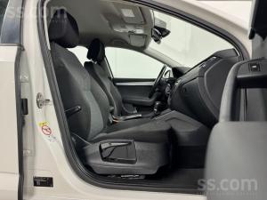 White Skoda Octavia 2014 in Jurmala, with an engine capacity of 1.60 L and mileage of 287 thousand km for 6850 €, photo 19 on AUTOMOTO.COM.LV