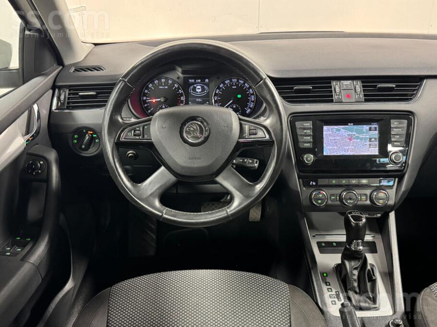 White Skoda Octavia 2014 in Jurmala, with an engine capacity of 1.60 L and mileage of 287 thousand km for 6850 €, photo 24 on AUTOMOTO.COM.LV