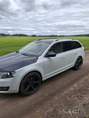 Balts Skoda Octavia 2015 Valka, ar dzinēja tilpumu 2.00 L un nobraukumu 382 tūkst. km par 5990 €, foto 2 vietnē AUTOMOTO.COM.LV