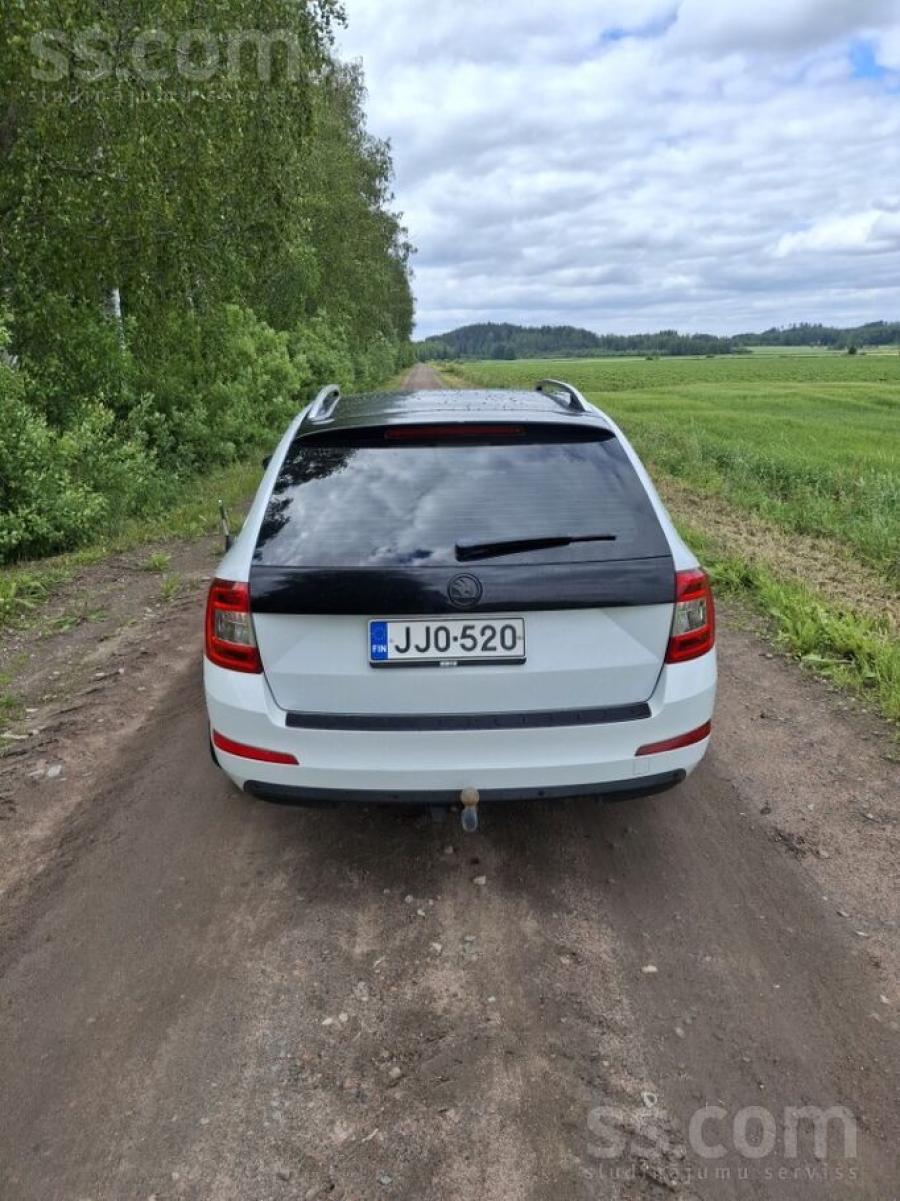 Balts Skoda Octavia 2015 Valka, ar dzinēja tilpumu 2.00 L un nobraukumu 382 tūkst. km par 5990 €, foto 3 vietnē AUTOMOTO.COM.LV