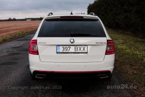 White Skoda Octavia 2015 in Tallinn, with an engine capacity of 2.00 L and mileage of 236 thousand km for 11500 €, photo 4 on AUTOMOTO.COM.LV