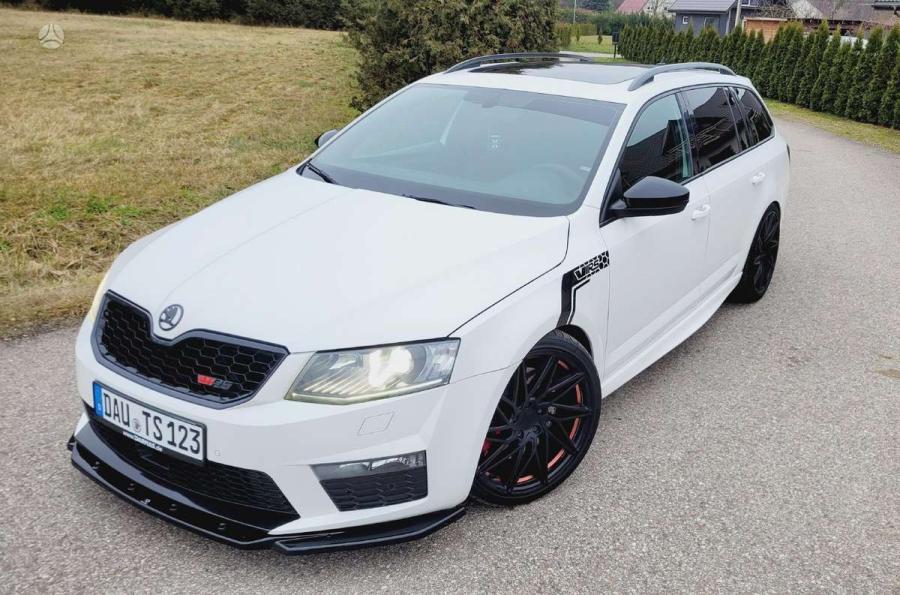 White Skoda Octavia 2015 in Kaunas, with an engine capacity of 2.00 L and mileage of 222 thousand km for 12000 €, photo 1 on AUTOMOTO.COM.LV