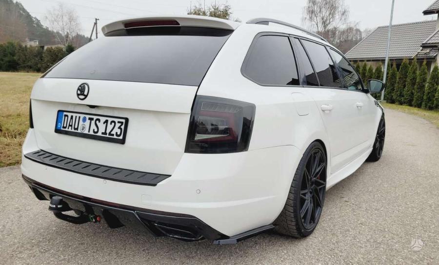 White Skoda Octavia 2015 in Kaunas, with an engine capacity of 2.00 L and mileage of 222 thousand km for 12000 €, photo 11 on AUTOMOTO.COM.LV
