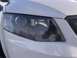 White Skoda Octavia 2015 in Jurbarkas, with an engine capacity of 1.97 L and mileage of 236 thousand km for 7600 €, photo 7 on AUTOMOTO.COM.LV
