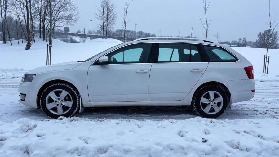 Balts Skoda Octavia 2015 Viļņa, ar dzinēja tilpumu 1.97 L un nobraukumu 264 tūkst. km par 4200 €, foto 5 vietnē AUTOMOTO.COM.LV