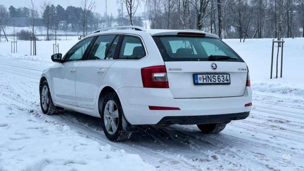 White Skoda Octavia 2015 in Vilnius, with an engine capacity of 1.97 L and mileage of 264 thousand km for 4200 €, photo 6 on AUTOMOTO.COM.LV