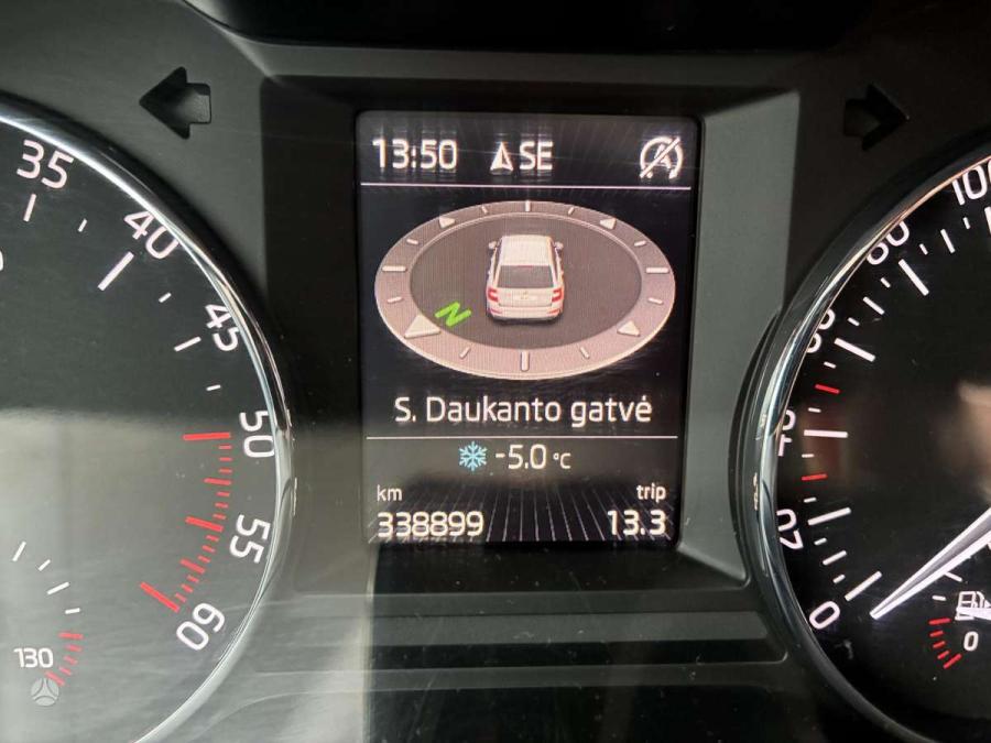 Balts Skoda Octavia 2015 Šauļi, ar dzinēja tilpumu 1.60 L un nobraukumu 339 tūkst. km par 5450 €, foto 16 vietnē AUTOMOTO.COM.LV