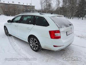 White Skoda Octavia 2015 in Tallinn, with an engine capacity of 2.00 L and mileage of 348 thousand km for 4000 €, photo 2 on AUTOMOTO.COM.LV