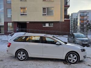 White Skoda Octavia 2015 in Vilnius, with an engine capacity of 1.97 L and mileage of 269 thousand km for 5200 €, photo 6 on AUTOMOTO.COM.LV