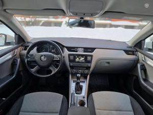 White Skoda Octavia 2015 in Vilnius, with an engine capacity of 1.97 L and mileage of 269 thousand km for 5200 €, photo 9 on AUTOMOTO.COM.LV