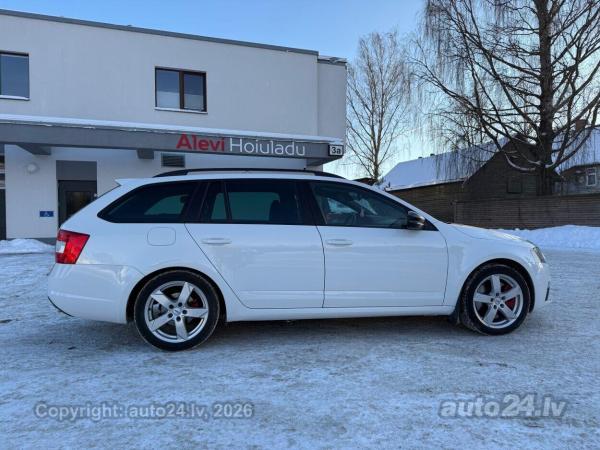 White Skoda Octavia 2015 in Tartu, with an engine capacity of 2.00 L and mileage of 327 thousand km for 8900 €, photo 11 on AUTOMOTO.COM.LV