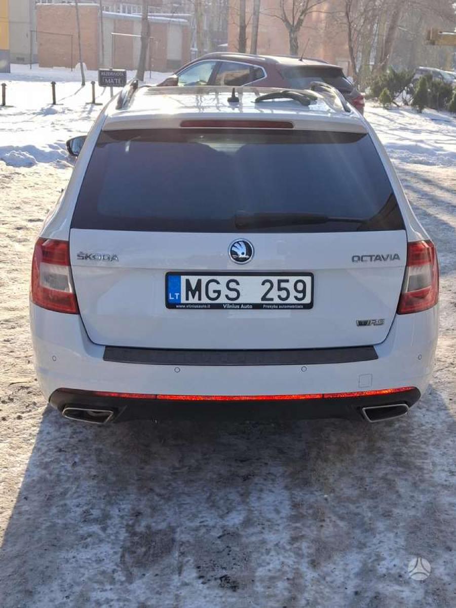 White Skoda Octavia 2015 in Kaunas, with an engine capacity of 2.00 L and mileage of 181 thousand km for 9300 €, photo 6 on AUTOMOTO.COM.LV