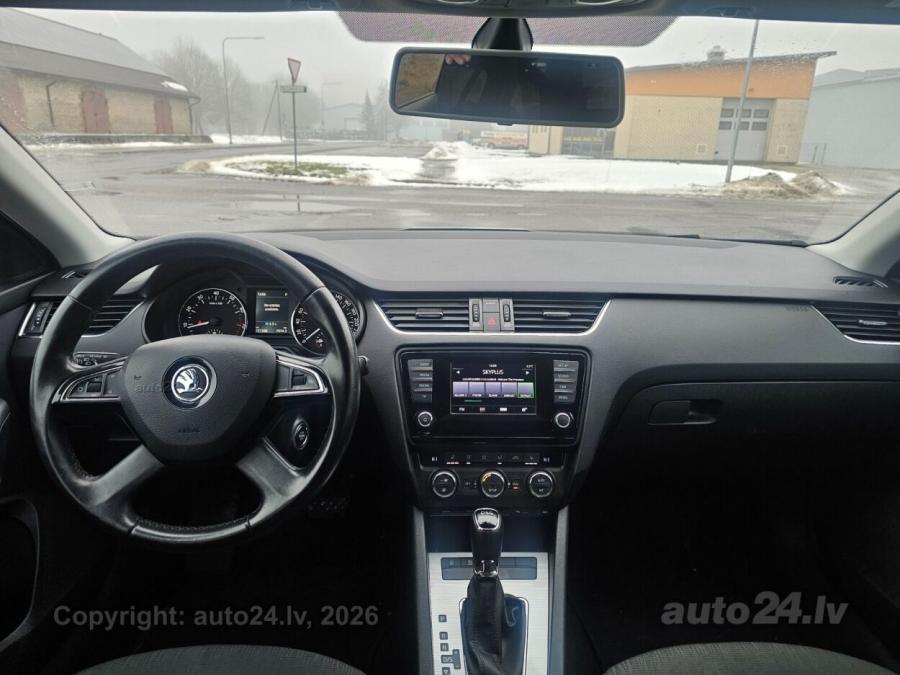 White Skoda Octavia 2015 in Paide, with an engine capacity of 1.40 L and mileage of 172 thousand km for 7999 €, photo 8 on AUTOMOTO.COM.LV