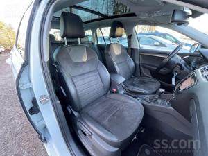 White Skoda Octavia 2015 in Riga, with an engine capacity of 2.00 L and mileage of 257 thousand km for 9990 €, photo 18 on AUTOMOTO.COM.LV