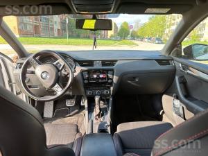 Белый Шкода Октавия 2015 в Елгава, объемом двигателя 2.00 л и пробегом 269 тыс. км за 10500 €, фото 9 на AUTOMOTO.COM.LV