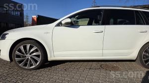 Balts Skoda Octavia 2015 Rīga, ar dzinēja tilpumu 2.00 L un nobraukumu 315 tūkst. km par 6900 €, foto  vietnē AUTOMOTO.COM.LV