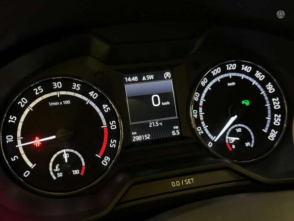 Balts Skoda Octavia 2015 Marijampole, ar dzinēja tilpumu 1.97 L un nobraukumu 298 tūkst. km par 9450 €, foto 3 vietnē AUTOMOTO.COM.LV