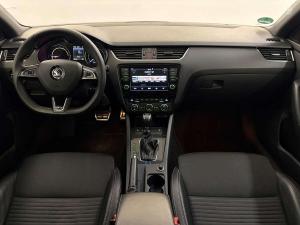 White Skoda Octavia 2015 in Marijampole, with an engine capacity of 1.97 L and mileage of 298 thousand km for 9450 €, photo 5 on AUTOMOTO.COM.LV