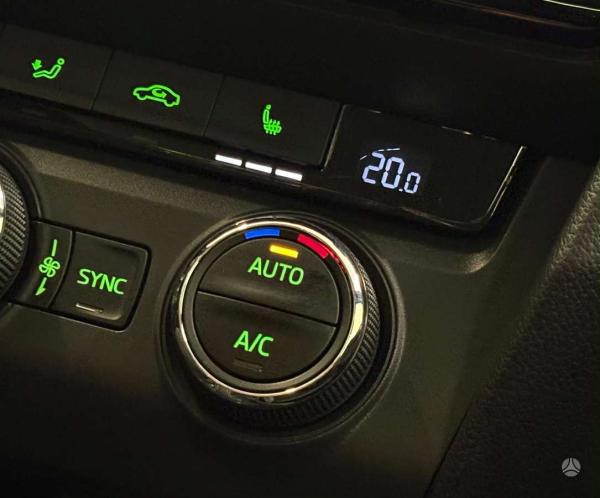 Balts Skoda Octavia 2015 Marijampole, ar dzinēja tilpumu 1.97 L un nobraukumu 298 tūkst. km par 9450 €, foto 8 vietnē AUTOMOTO.COM.LV