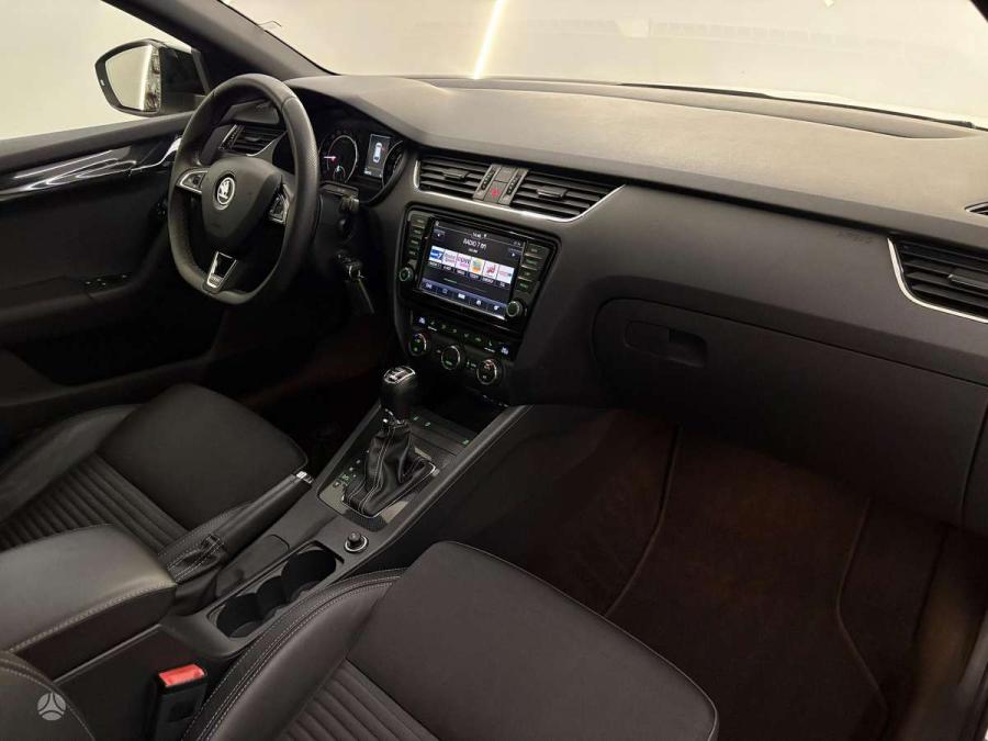 White Skoda Octavia 2015 in Marijampole, with an engine capacity of 1.97 L and mileage of 298 thousand km for 9450 €, photo 24 on AUTOMOTO.COM.LV