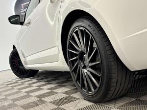 White Skoda Octavia 2015 in Marijampole, with an engine capacity of 1.97 L and mileage of 298 thousand km for 9450 €, photo 27 on AUTOMOTO.COM.LV