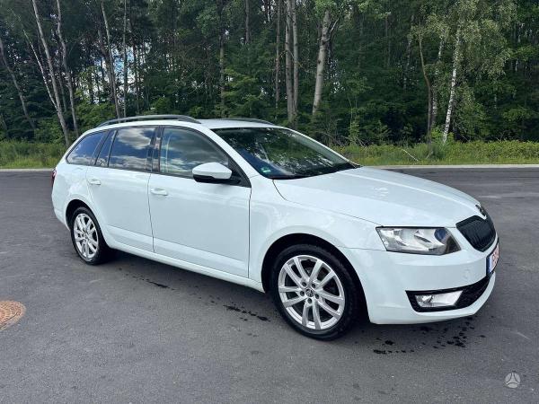 White Skoda Octavia 2015 in Kaunas, with an engine capacity of 1.60 L and mileage of 279 thousand km for 6200 €, photo 3 on AUTOMOTO.COM.LV