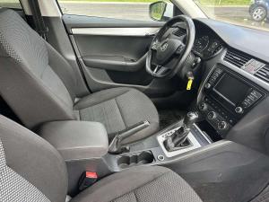 Balts Skoda Octavia 2015 Kauņa, ar dzinēja tilpumu 1.60 L un nobraukumu 279 tūkst. km par 6200 €, foto 7 vietnē AUTOMOTO.COM.LV