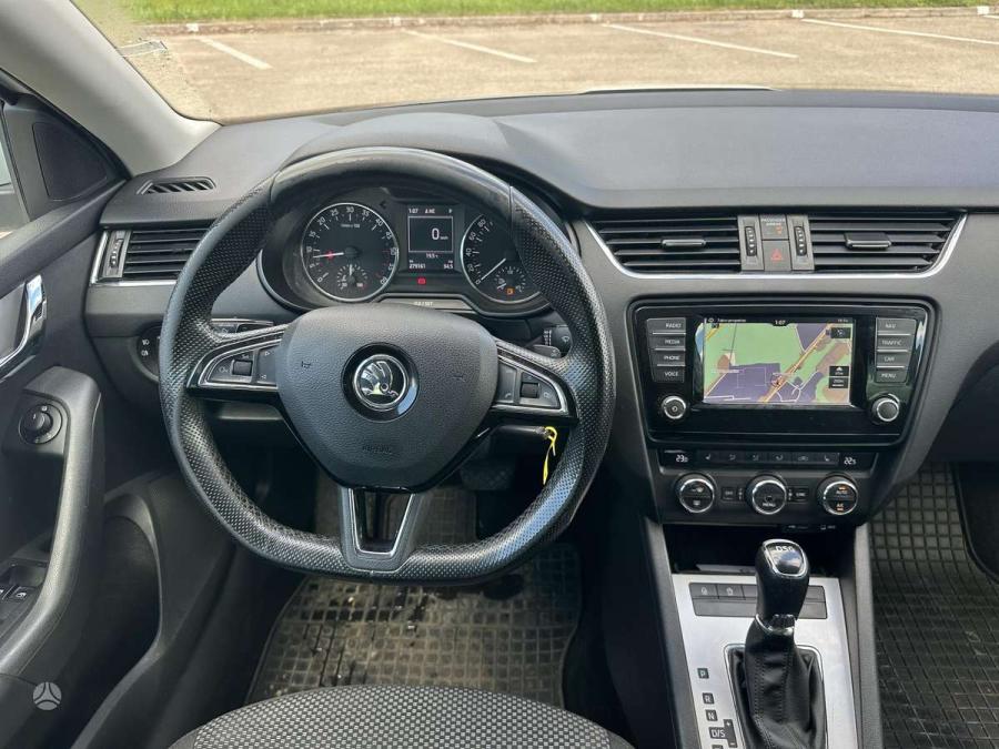 Balts Skoda Octavia 2015 Kauņa, ar dzinēja tilpumu 1.60 L un nobraukumu 279 tūkst. km par 6200 €, foto 14 vietnē AUTOMOTO.COM.LV