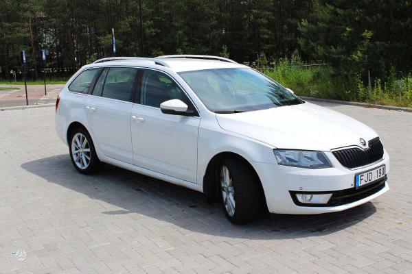 White Skoda Octavia 2015 in Vilnius, with an engine capacity of 2.00 L and mileage of 375 thousand km for 7200 €, photo 1 on AUTOMOTO.COM.LV