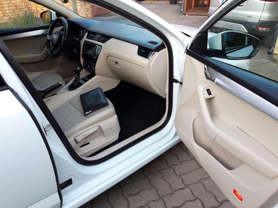 Balts Skoda Octavia 2015 Šauļi, ar dzinēja tilpumu 1.97 L un nobraukumu 194 tūkst. km par 7900 €, foto 9 vietnē AUTOMOTO.COM.LV