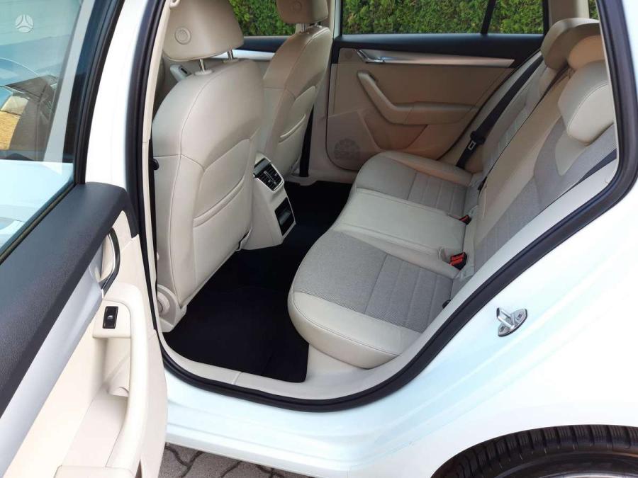 Balts Skoda Octavia 2015 Šauļi, ar dzinēja tilpumu 1.97 L un nobraukumu 194 tūkst. km par 7900 €, foto 11 vietnē AUTOMOTO.COM.LV
