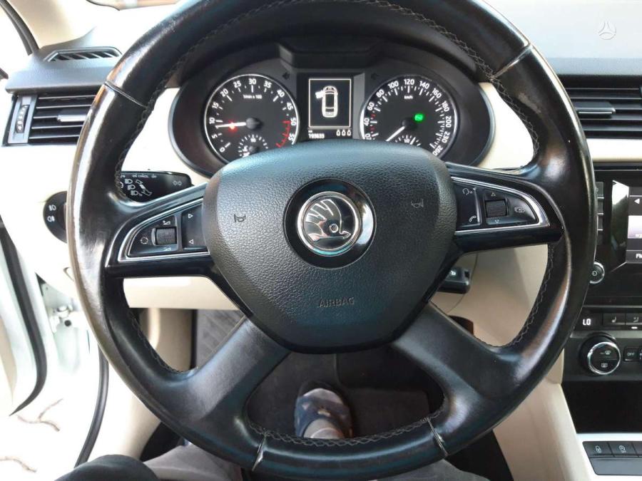 Balts Skoda Octavia 2015 Šauļi, ar dzinēja tilpumu 1.97 L un nobraukumu 194 tūkst. km par 7900 €, foto 17 vietnē AUTOMOTO.COM.LV