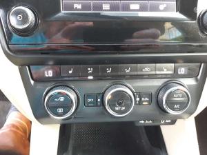 Balts Skoda Octavia 2015 Šauļi, ar dzinēja tilpumu 1.97 L un nobraukumu 194 tūkst. km par 7900 €, foto 22 vietnē AUTOMOTO.COM.LV