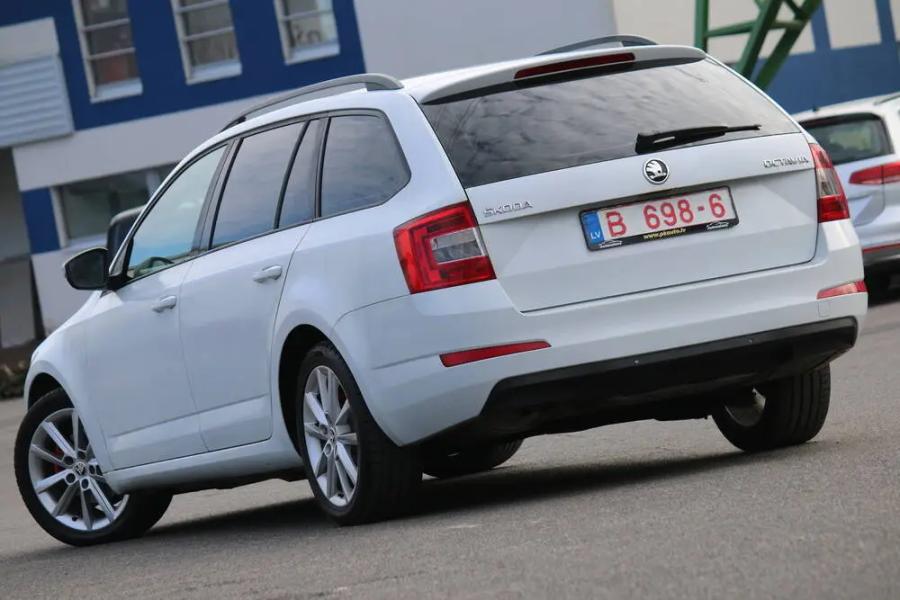 White Skoda Octavia 2015 in Riga, with an engine capacity of 1.40 L and mileage of 261 thousand km for 5790 €, photo 5 on AUTOMOTO.COM.LV