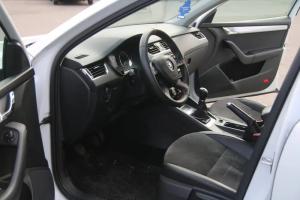 White Skoda Octavia 2015 in Riga, with an engine capacity of 1.40 L and mileage of 261 thousand km for 5790 €, photo 8 on AUTOMOTO.COM.LV