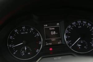 White Skoda Octavia 2015 in Riga, with an engine capacity of 1.40 L and mileage of 261 thousand km for 5790 €, photo 20 on AUTOMOTO.COM.LV