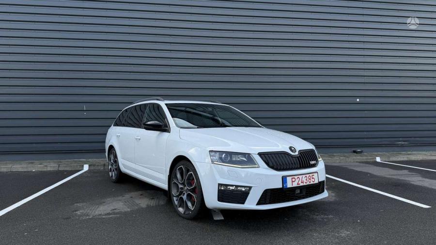 White Skoda Octavia 2015 in Alytus, with an engine capacity of 1.97 L and mileage of 330 thousand km for 7950 €, photo 4 on AUTOMOTO.COM.LV